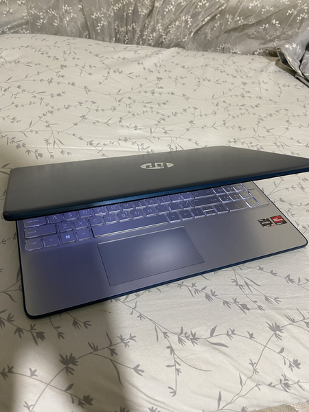 Hp laptop 15s-eq3xxx sotiladi