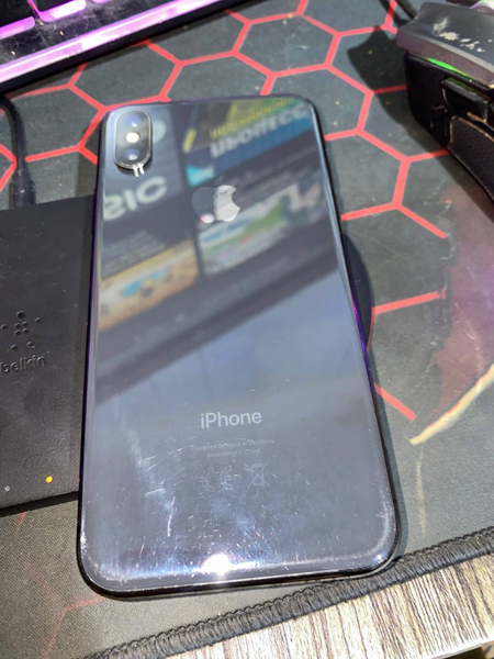 iPhone xs 64 space gray