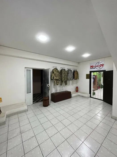Продается здание Ор-р: Учтепинский хокимият 1650 м2