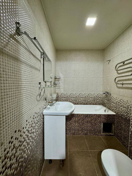 Чиланзар 26кв  3/4/5 Балкон 2*6м² Общ пл 70м²