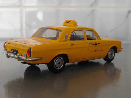 Коллекционная модель Волга такси, масштаб 1:43