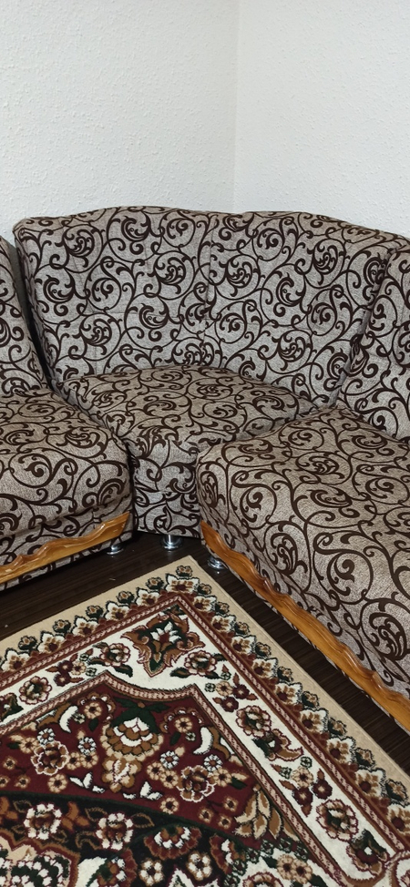 Ugalok sotiladi narhi 100 dollir