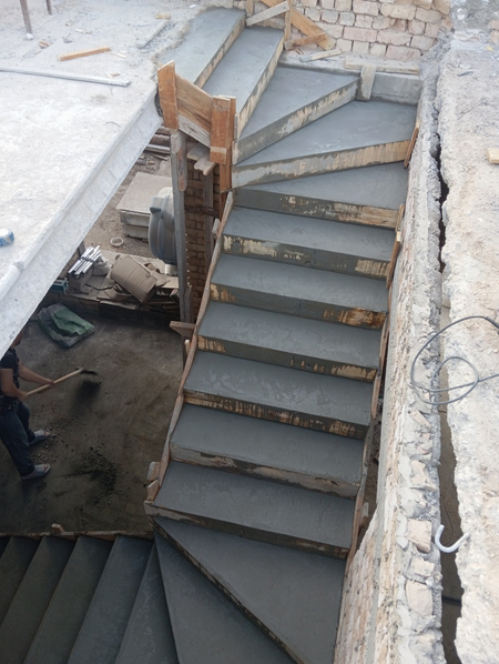 Zamonaviy beton zina