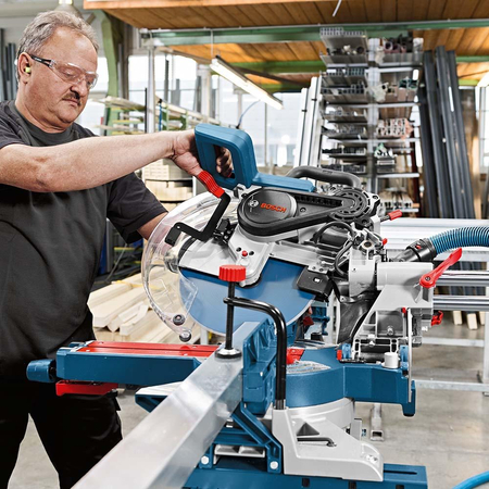 Пила торцовочная BOSCH GCM 12 SDE  0601B23100