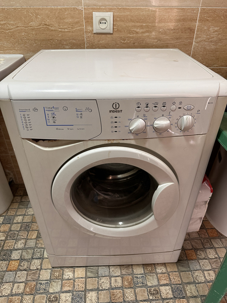Стиральная машина Indesit