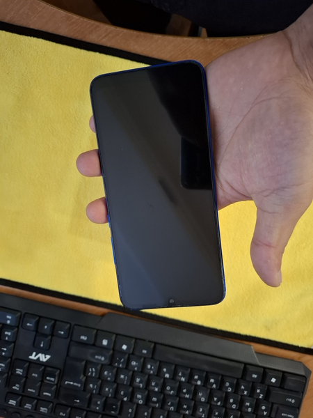 Redmi 9A Srochna sotiladi Xolati ideal narxi arzon.