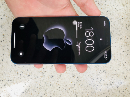 iPhone 12  RM/A