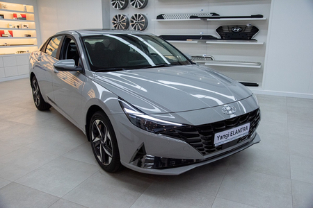 Hyundai Elantra 2023 yillik 8% halol nasiya savdo