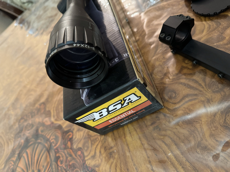 Продам оптический прицел BSA ESSENTIAL AR 3-12x44 в идеале вес комп.