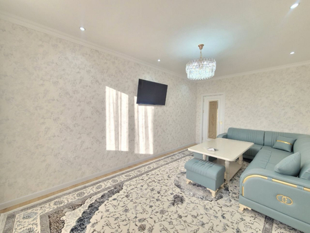 Продается 2 ком. Квартира площадью 64 кв.м. Ор. 4 род.дом