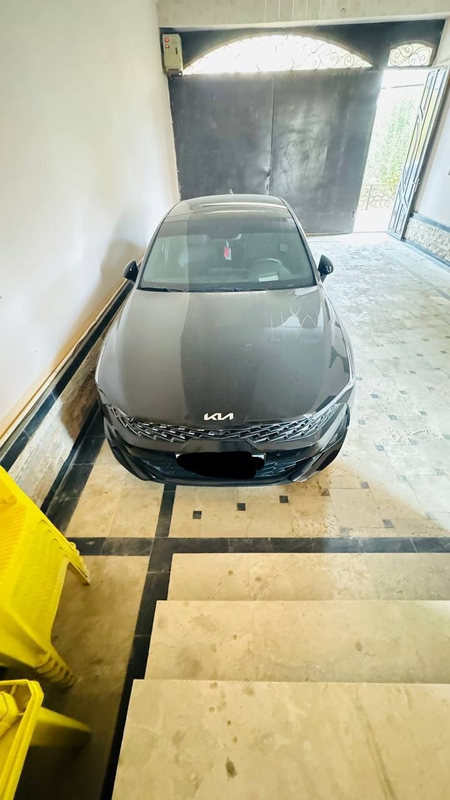 Kia k5 full Srochna sotiladi.