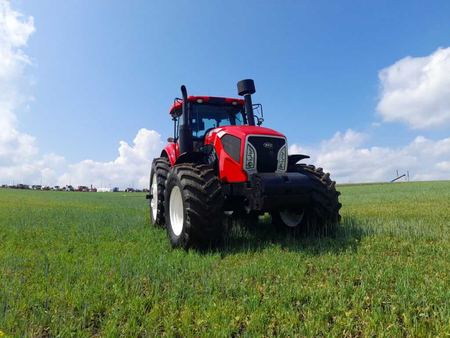 YTO-LX 2404  Bolib to'lashga beriladi 8% dan