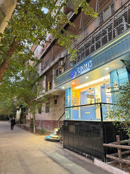 срочно продается нежилое помещение 100 кв.м +подвал 20 кв.м Ц1