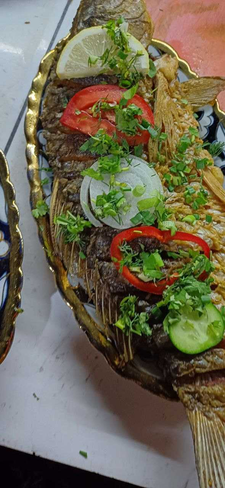 Sazan baliq tayyor qadoqlangan mazasiga gap yo dastavka bor