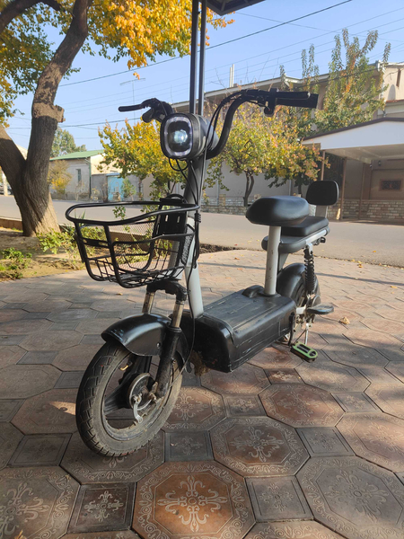 Skuter bor xolagan turdagi batareya tushadi