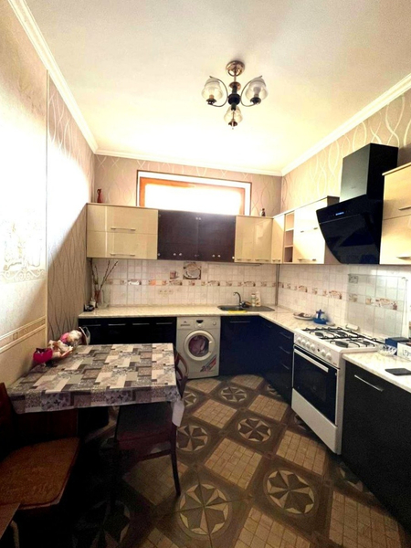 Продаётся Мирзо Улугбекский район, улица Олтинтепа 4комнаты 2.45соток