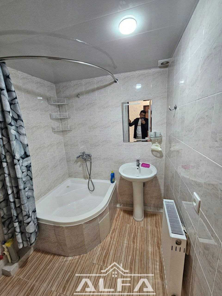 2 xonali 65m² 4-qavat sotiladi.