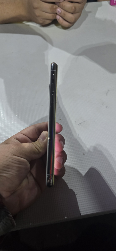 Iphone xs 64GB ёмкость83