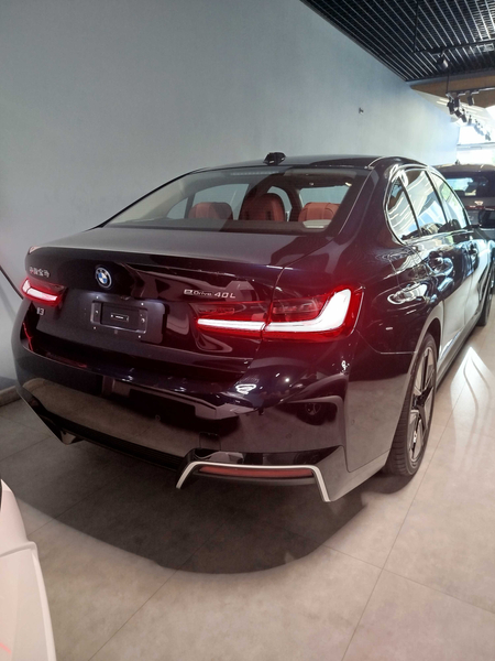 BMW i3 40L night sport edition full в наличии черный и белый цвет