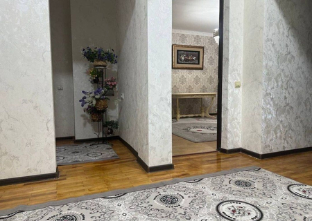 ПРОДАЕТСЯ  4/9/9
на Госпитальном 
ор-р:  Боулинг