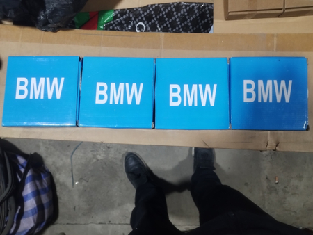 BMW E34 Стекло на Фары передние новые