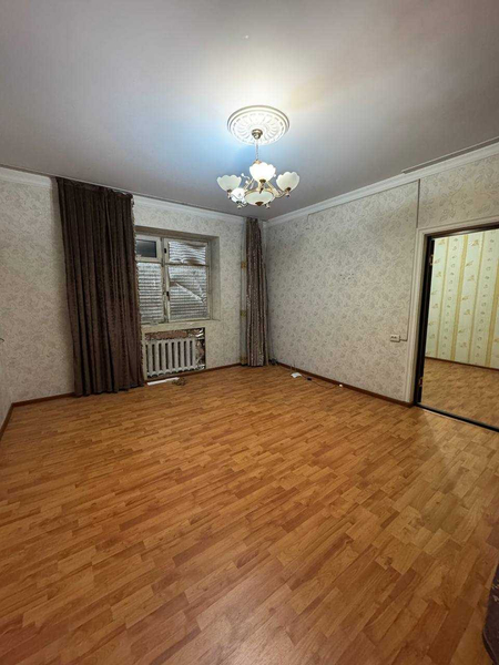 продается срочна Достлик 2 2/7/9 кв.м 60 цена 52000