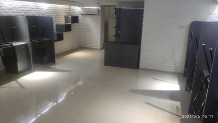 Muqumiy ofis Мукумий офис вдоль дороги