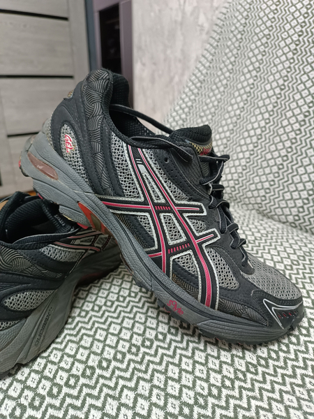 Оригинальные кроссовки ASICS