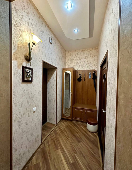 квартира Шота Руставели 3/2/4  Высокопотолчка  Кирпич