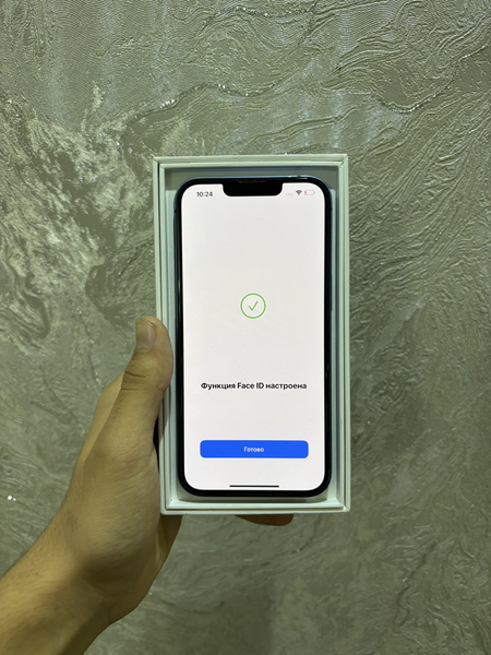 Продам iPhone 13 в идеальном состоянии