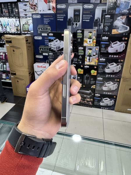iPhone 16Pro 256gb Natural sim