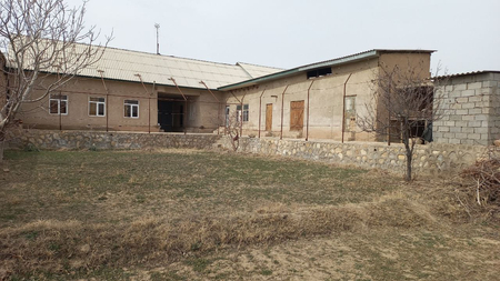 Uchastka 6 sotix  5xonali sotiladi
