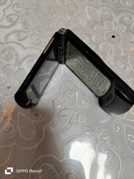 Motorolla  va iphon  5s sotiladi