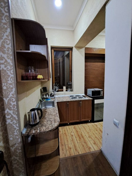 Дом, Уч Кахрамон, Мечеть, Шредер боги