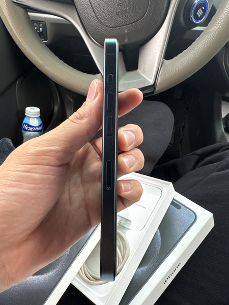Iphone 15 pro синий цвет