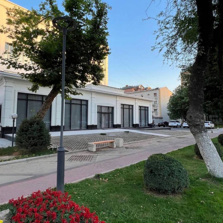 Нукус Посольство России нежилое помещение вдоль дороги аренда
