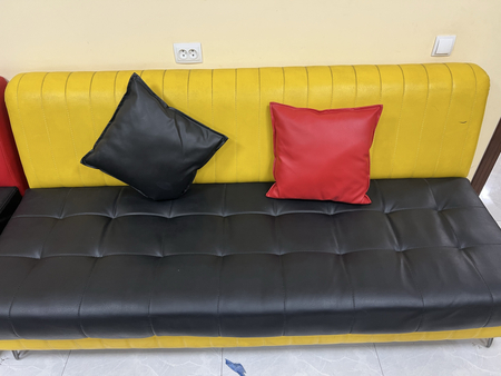 Yumshoq mebel sotiladu