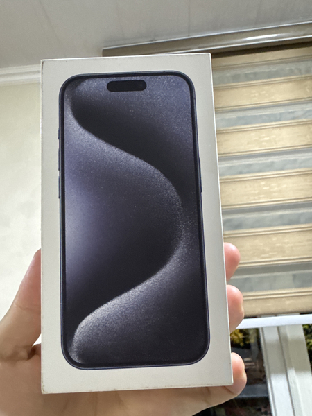 IPHONE 15 Pro yengi ochilgan