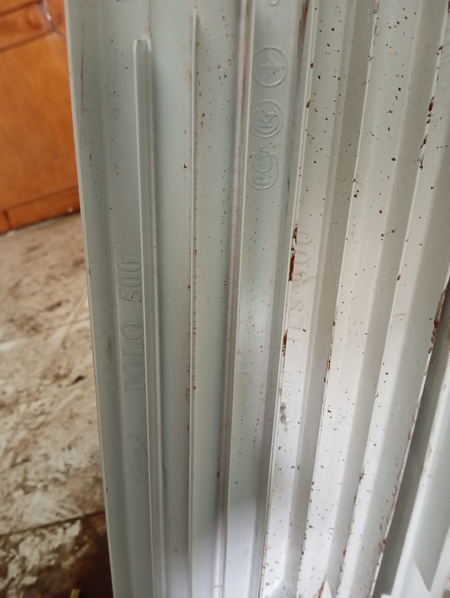 Alyumi biometal radiatorlar sotiladi