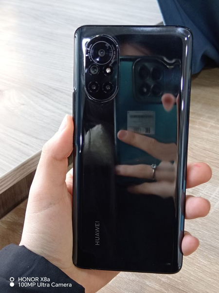 Huawei nova 8. 8/128gb