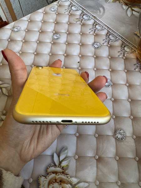 Iphone XR 64gb sodtiladi