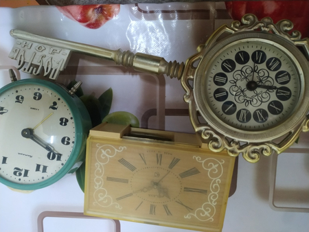 Продаются советские часы