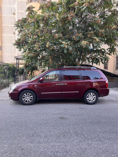 Продается Kia Carnival