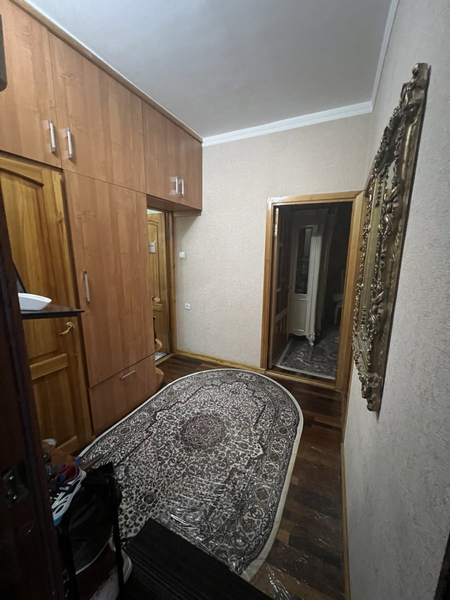 Продается магазин с подвалом и 2-х комнатым жилым квартира