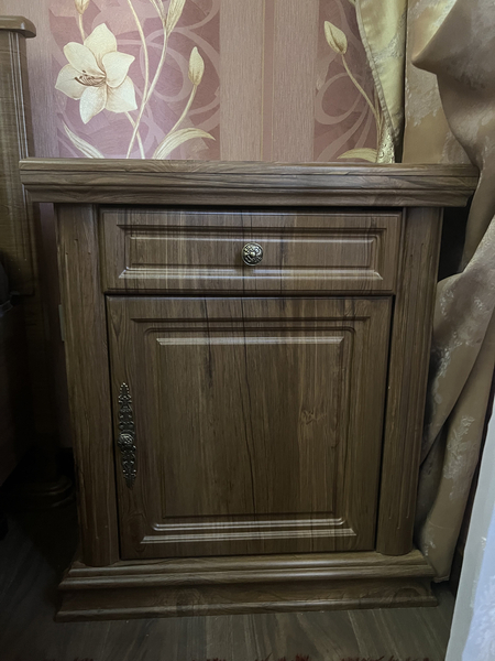 Продаю мебель от Keng Makon из настоящего дерева