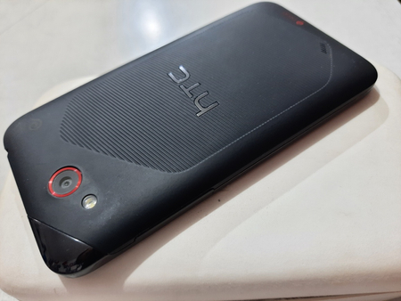 Продаю свой телефон  HTC