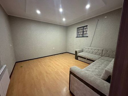 Продажа ДОМА
Сергили мошина бозор рупараси.
8 сотка фасад 25~80 м
2 ет