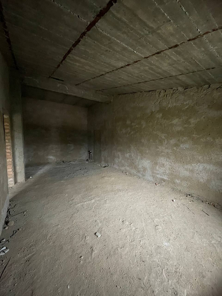 Sartepoda Mansarda karobka sotiladi