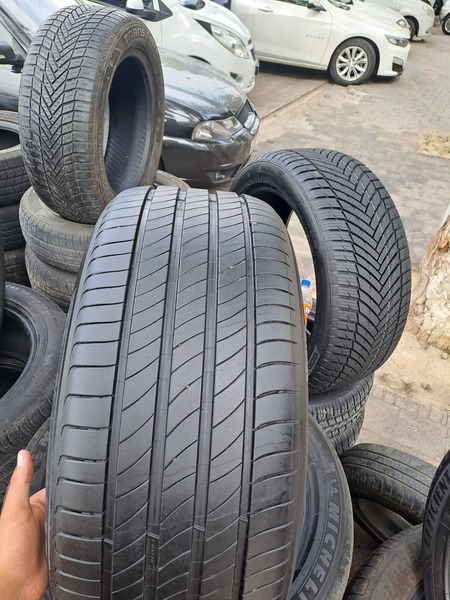245/45R19 Michelin sotiladi