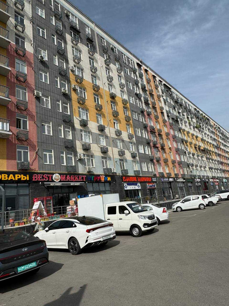 СРОЧНА Махтумкули кўчасида 3 хонали хонадон